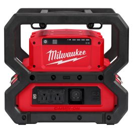Milwaukee M18 CARRY-ON 3600W/1800W Power Supply